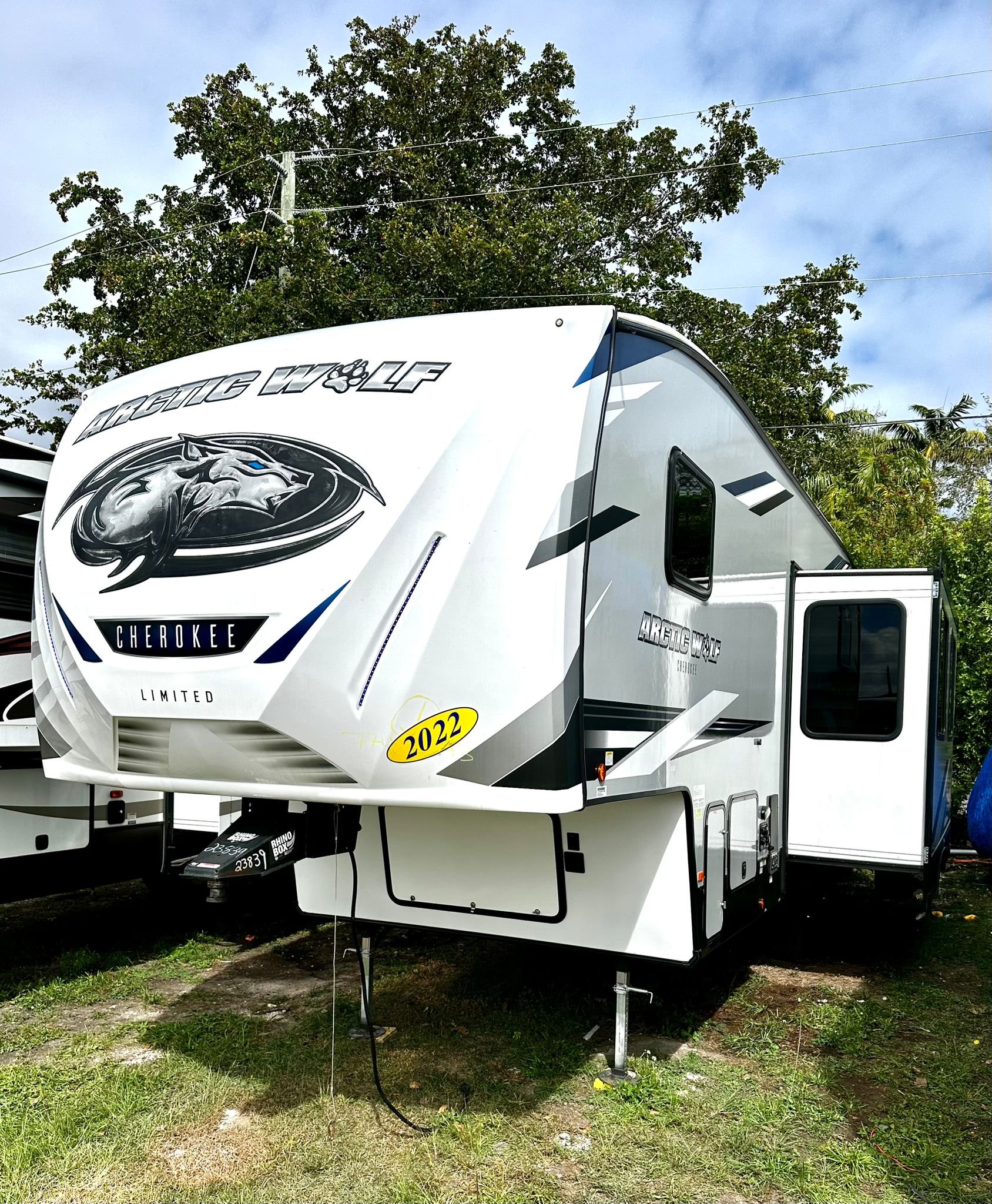 Arctic Wolf RV 2022 – Kessell Auto & Rv Corp